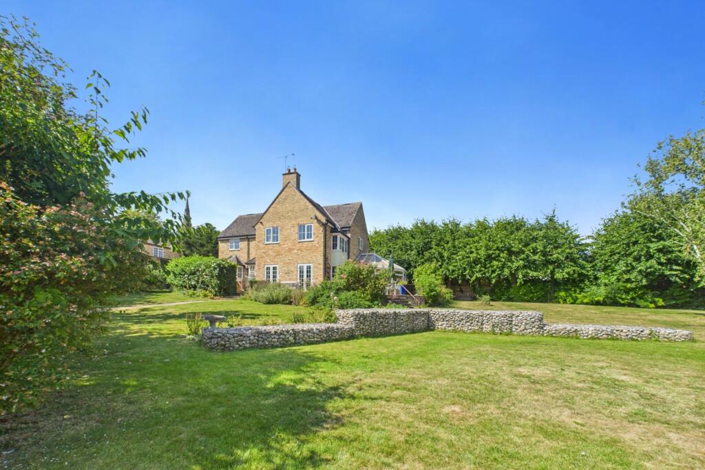 5 bedroom detached house for sale in Blacksmiths Lane, Ellington ...