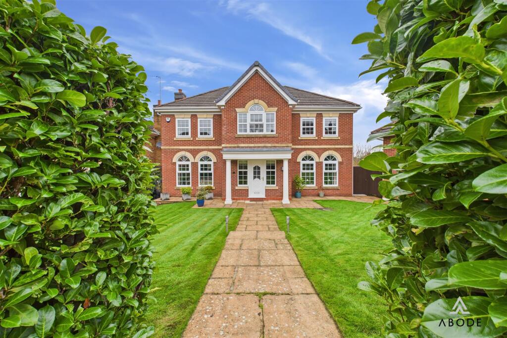 5 bedroom detached house for sale in Buscott Drive, Ashbourne ...