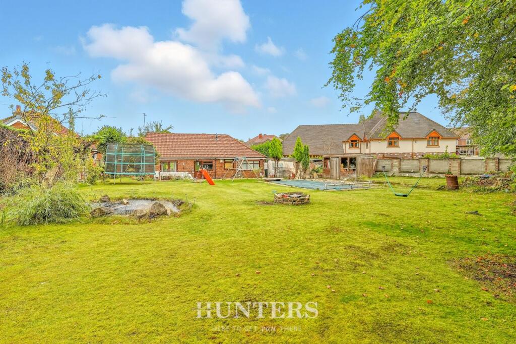 3 bedroom detached bungalow for sale in Elleray Road, Middleton ...