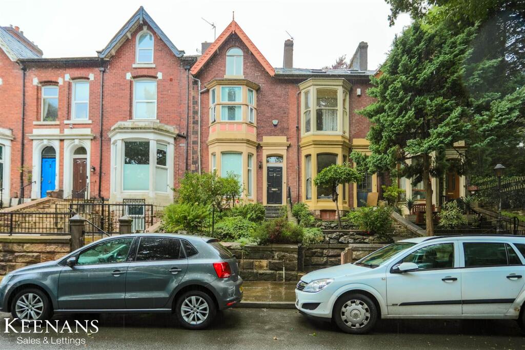 3 bedroom terraced house for sale in Alexandra Road, Blackburn, BB2