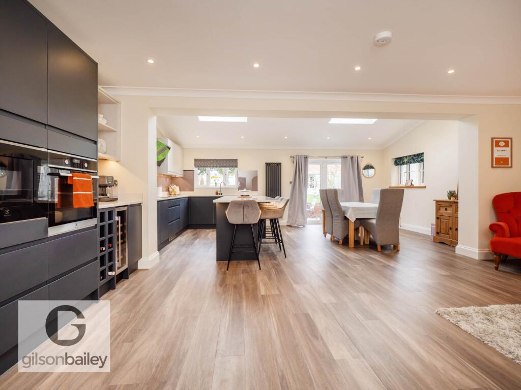 4 bedroom detached house for sale in Acorn Close, Lingwood, NR13