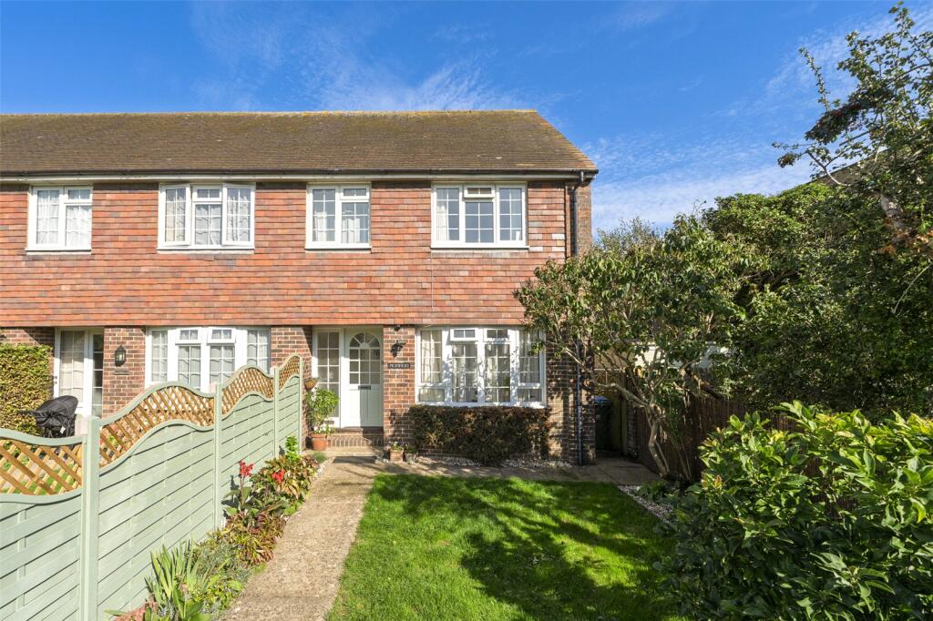 3 bedroom end of terrace house for sale in Horsham Road, Findon Village ...