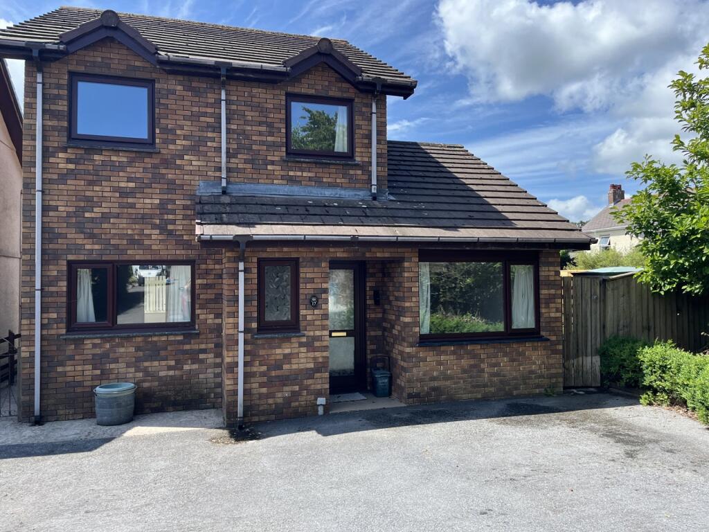3 bedroom detached house for sale in Ger Y Llan, Cwmifor, Llandeilo ...