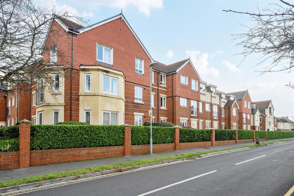 1 bedroom retirement property for sale in Rothesay Lodge, Highcliffe ...