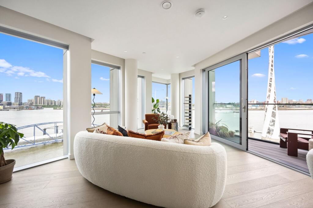 3 bedroom apartment for sale in Greenwich Peninsula, 4 Cutter Lane, SE10