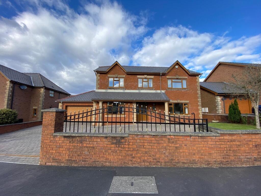 4 bedroom detached house for sale in Nant Celyn, Crynant, Neath, Neath ...