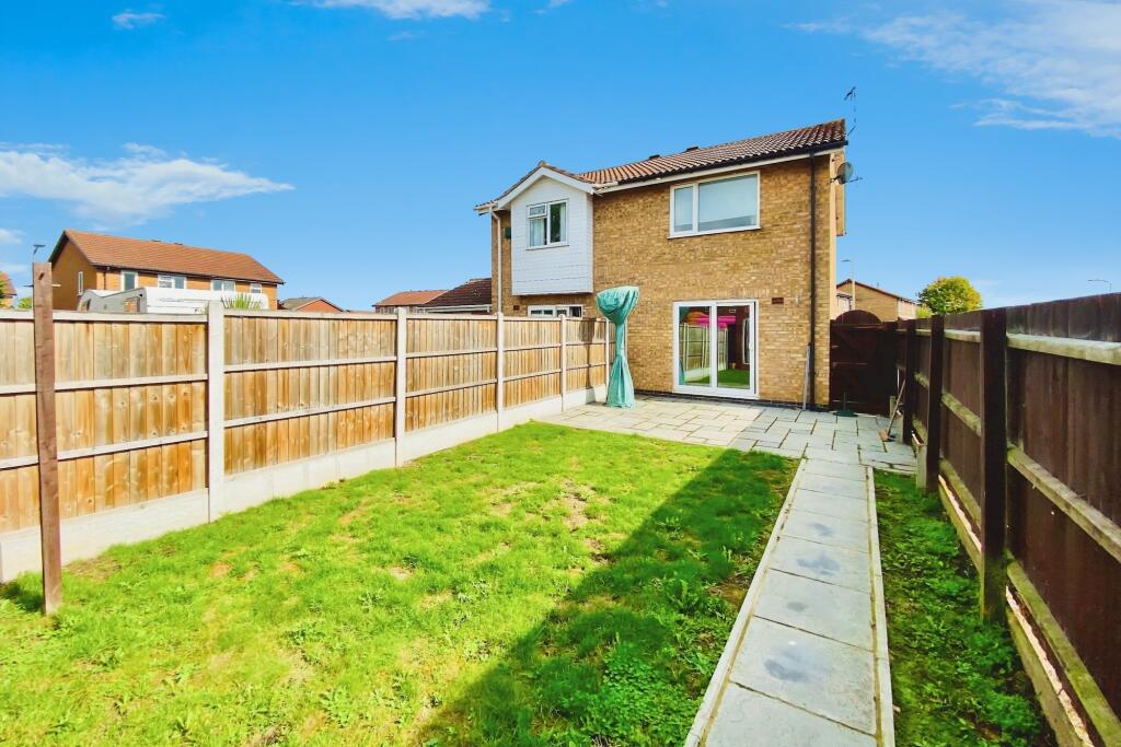 2 bedroom semi-detached house for sale in Sedgefield Drive, Syston, LE7