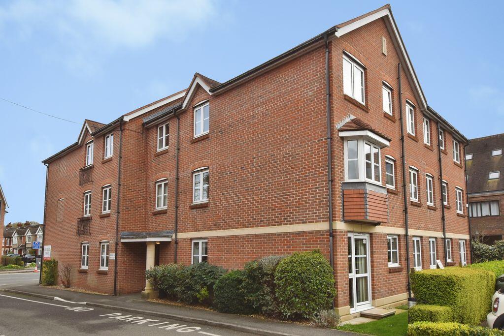 1 bedroom retirement property for sale in Archers Court, Salisbury ...