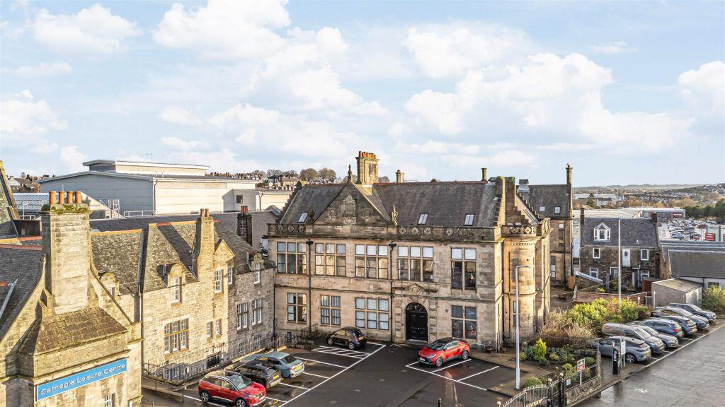 2 bedroom maisonette for sale in 1 Carnegie Apartments, Dunfermline ...