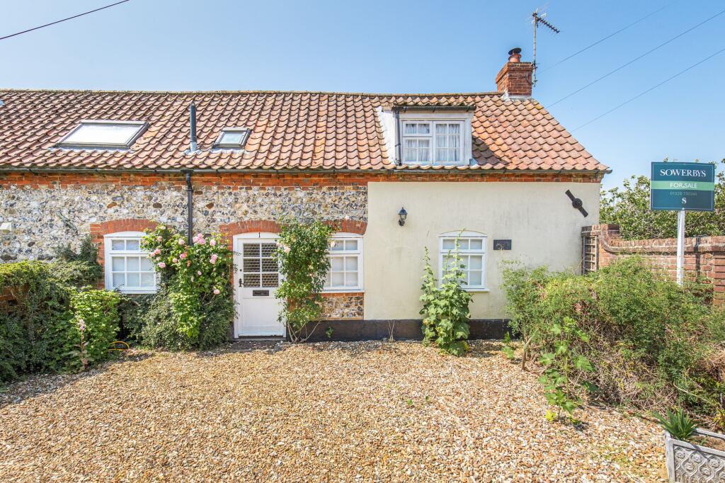 2 bedroom cottage for sale in Characterful Period Cottage in Stanhoe, PE31