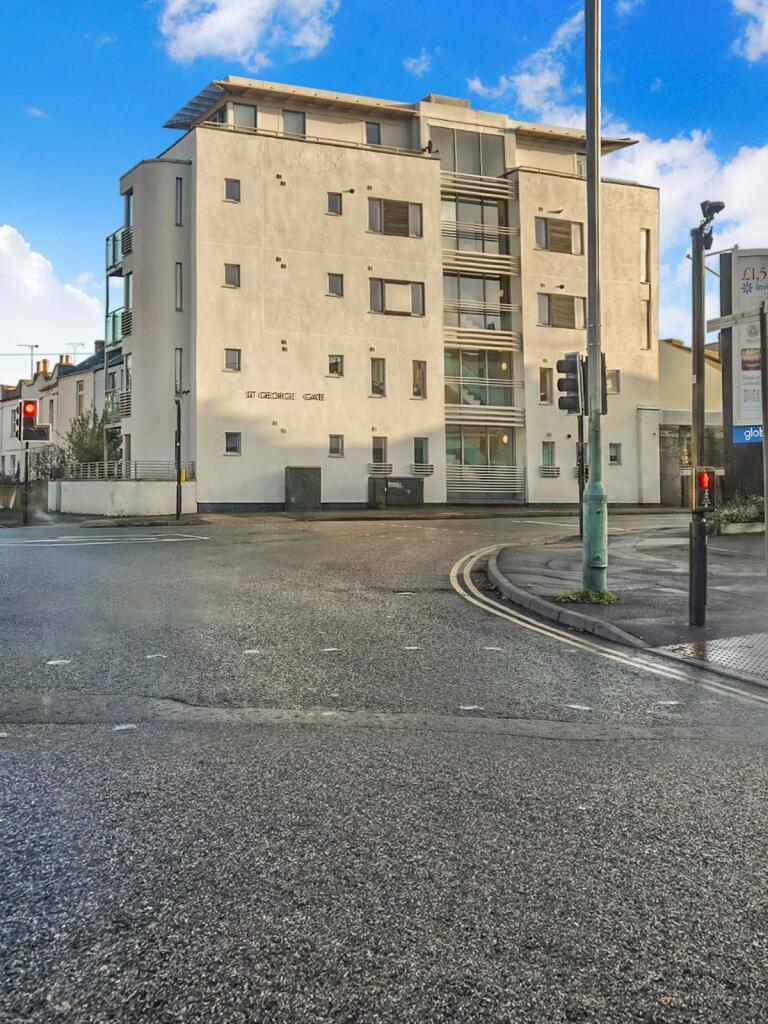 2 bedroom flat for sale in St. Georges Road, Cheltenham, GL50 3EJ, GL50