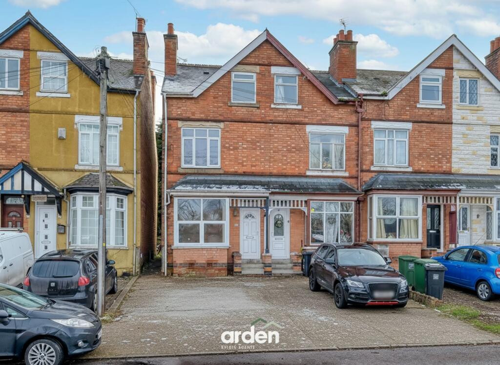 4 bedroom terraced house for sale in Clive Road, Redditch, B97
