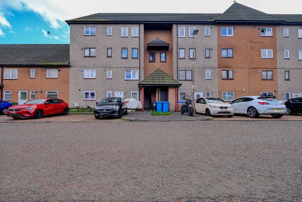 2 bedroom flat for sale in Leven Walk, Livingston, West Lothian, EH54