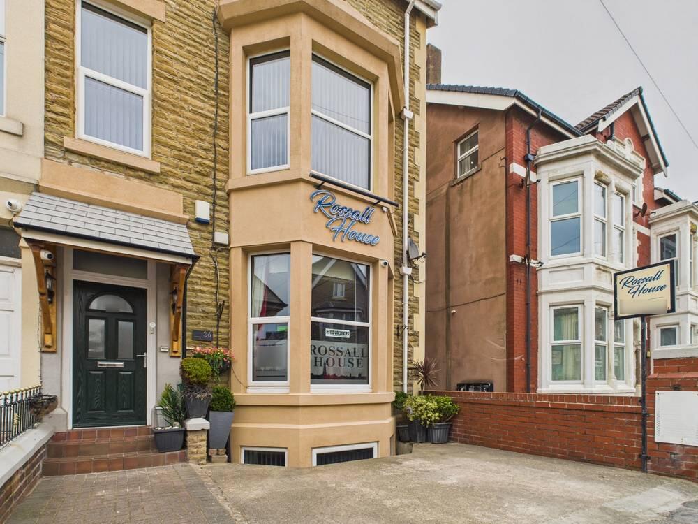 8 bedroom guest house for sale in 36 Alexandra Road, Blackpool, FY1 6BU ...