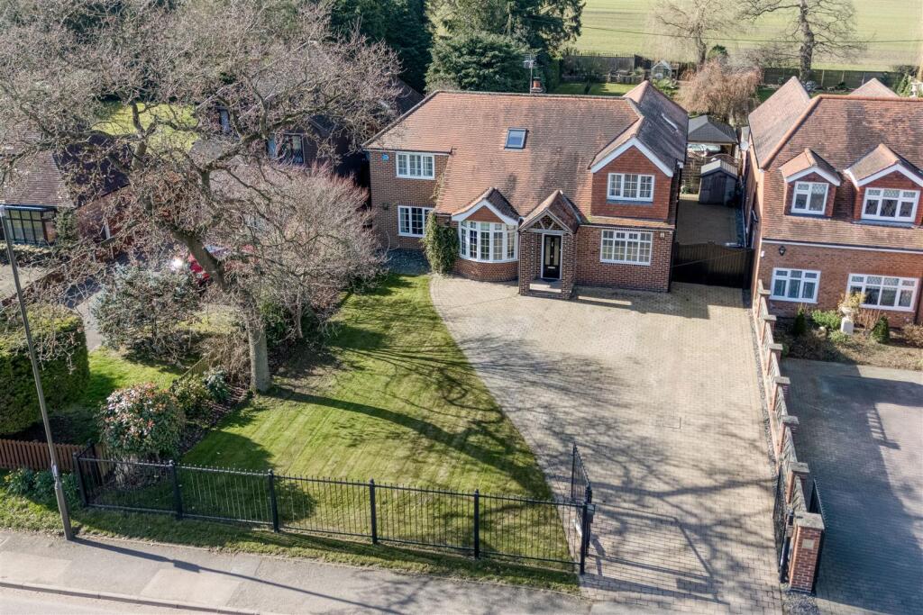 4 bedroom detached house for sale in Doles Lane, Findern, Derby, DE65