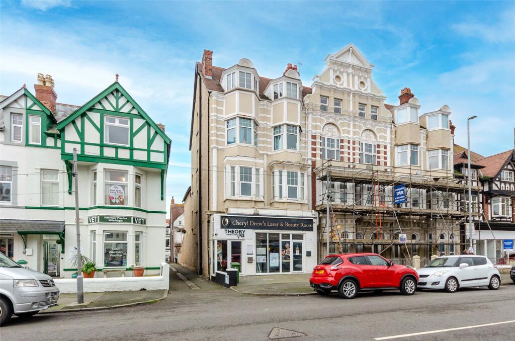 1 bedroom apartment for sale in Mostyn Avenue, Llandudno, Conwy, LL30