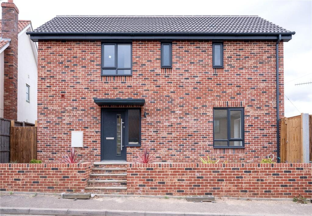 2 bedroom detached house for sale in Burlingham Road, South Walsham ...