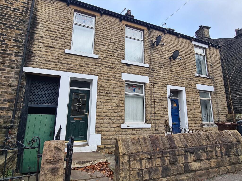 3 bedroom terraced house for sale in Dinting Vale, Glossop, Derbyshire ...