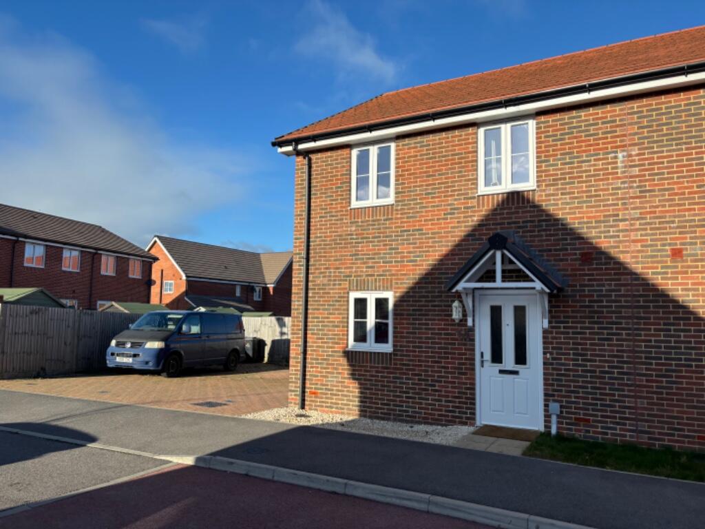 3 bedroom semi-detached house for sale in Dixon Drive, SP11