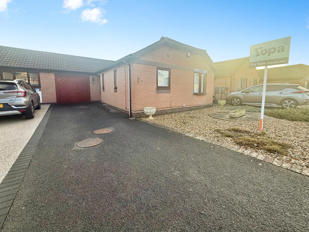 2 bedroom bungalow for sale in Lilford Road, Lincoln, LN2