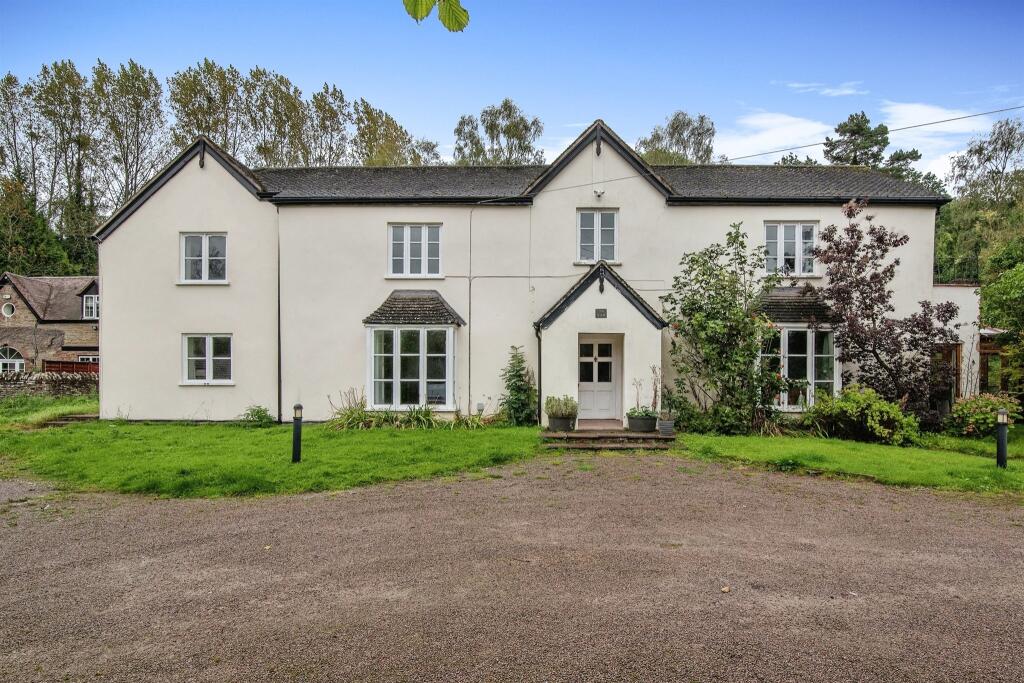 2 bedroom ground floor flat for sale in The View, Wormelow, Hereford, HR2