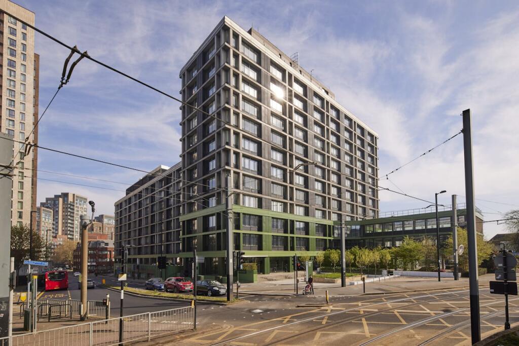 Office to lease in Mosaic East (Stephenson's), Knollys House, 17 ...