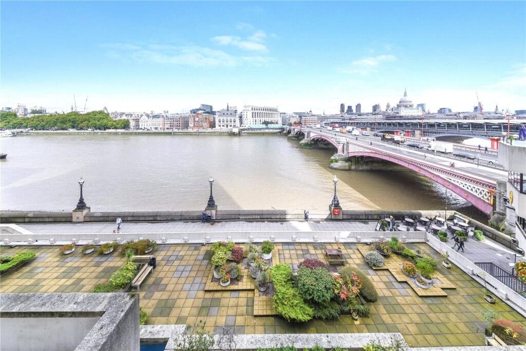 2 bedroom apartment for sale in Upper Ground, London, SE1
