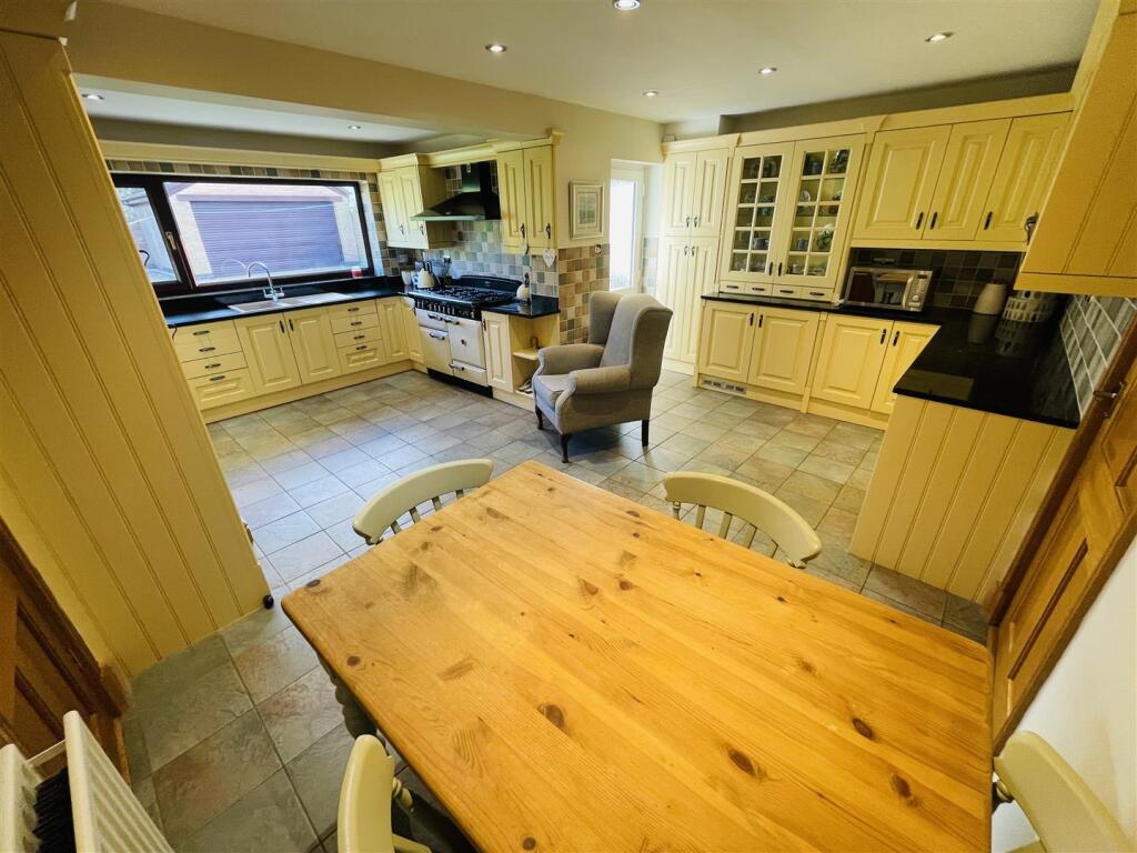 4 bedroom detached house for sale in Middelburg Close, Whitestone ...