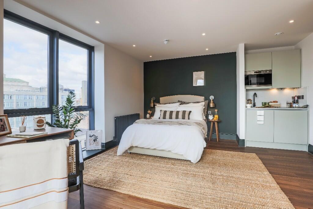 Studio flat for rent in The James, Liverpool, L2