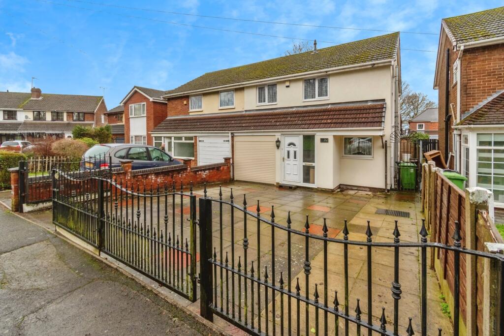 3 bedroom semi-detached house for sale in Raymond Close, Walsall, West ...