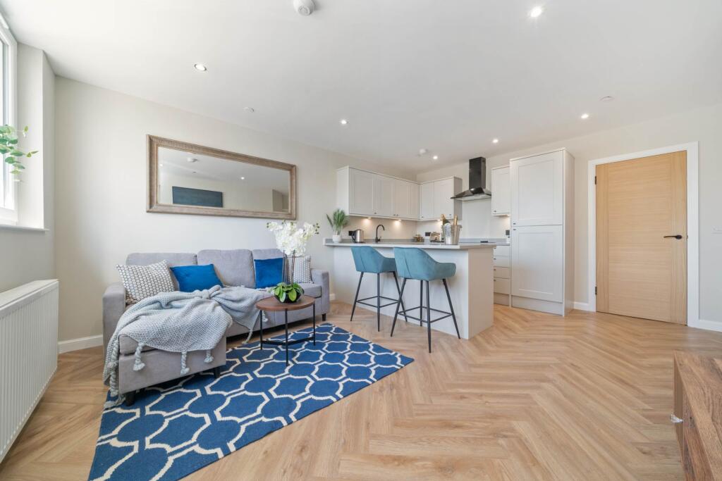 2 bedroom apartment for sale in High Street, Kilmacolm, PA13