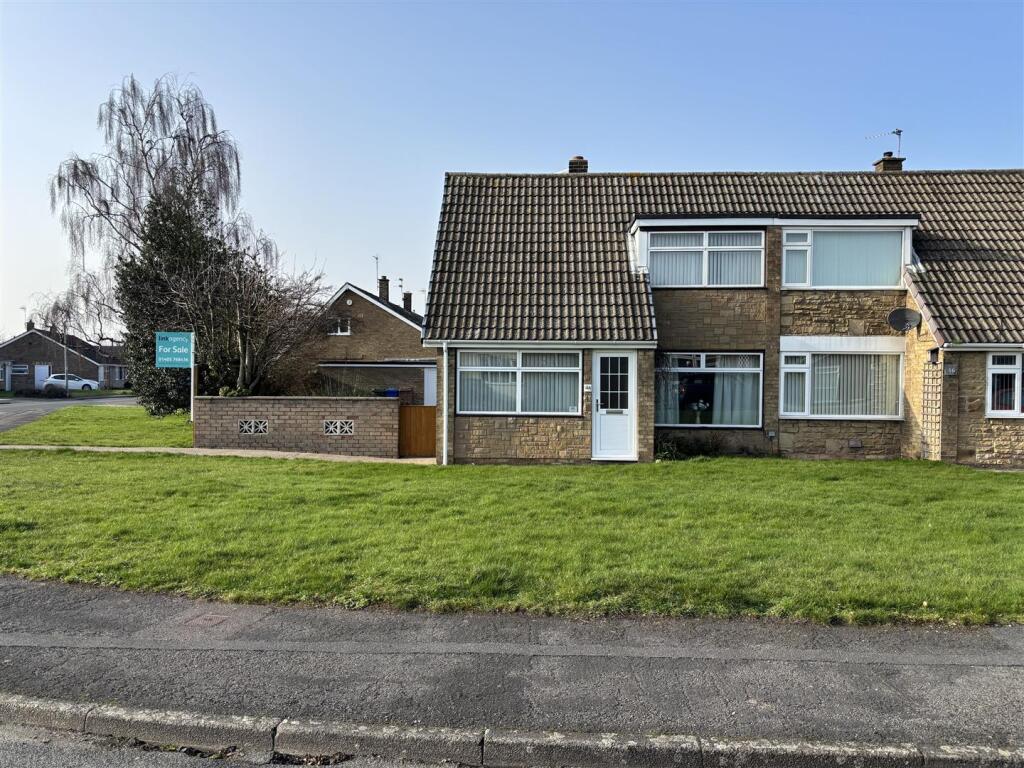 3 bedroom semi-detached bungalow for sale in The Meadows, Howden, Goole ...