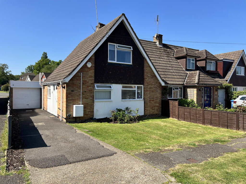 2 bedroom semi-detached house for sale in Ashley Drive, Blackwater, GU17