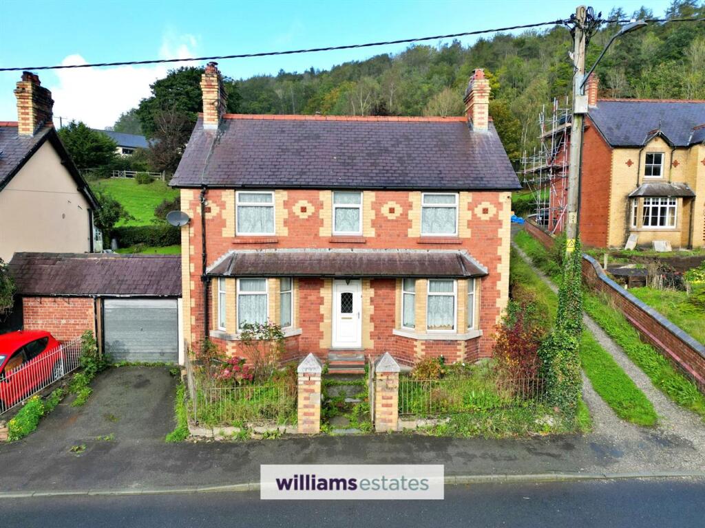 4 bedroom detached house for sale in Pwllglas, Ruthin, LL15