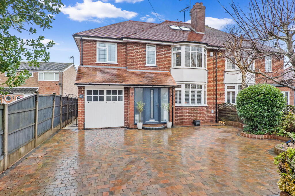 5 bedroom semi-detached house for sale in 62 Shaw Lane, Stoke Prior ...