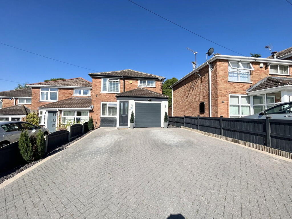 3 bedroom semi-detached house for sale in Southcott Avenue, WITHYMOOR ...