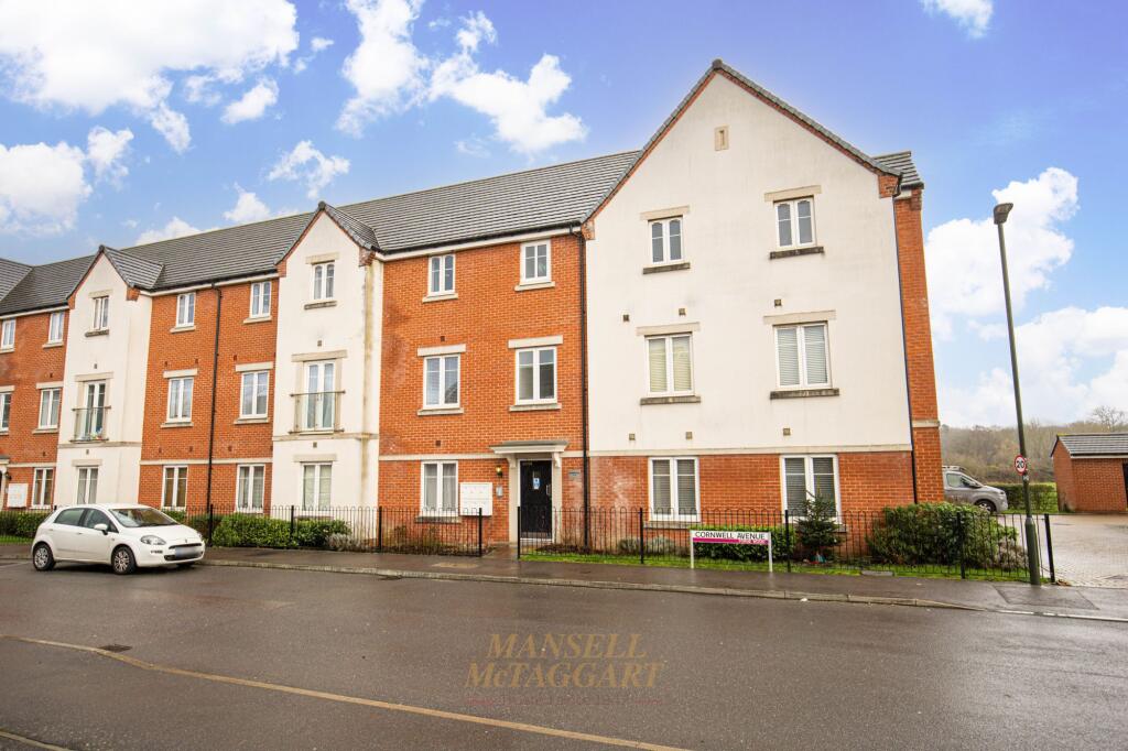 2 bedroom flat for sale in Cornwell Avenue, Crawley, RH10