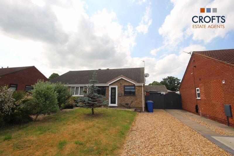 2 bedroom bungalow for sale in Raithby Avenue, Keelby, DN41