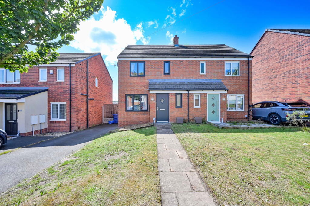 3 bedroom semi-detached house for sale in Greenheath Road, Hednesford ...
