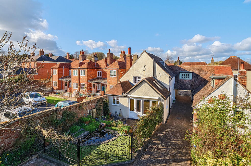 5 bedroom link detached house for sale in West Street, Fareham, PO14