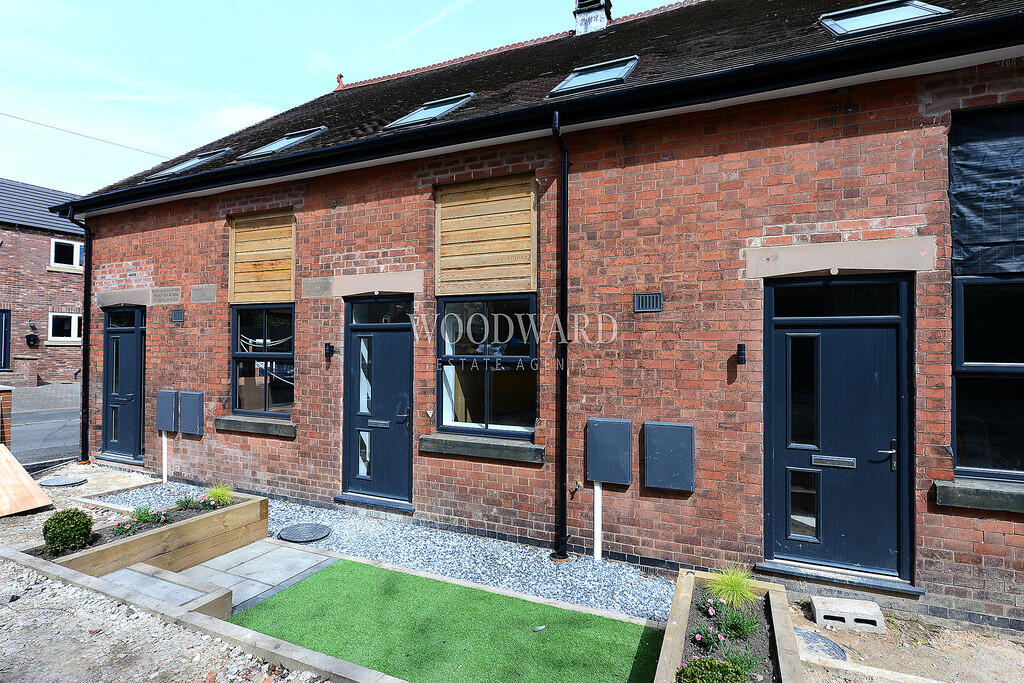 2 bedroom town house for sale in Furnace Lane, Loscoe, DE75