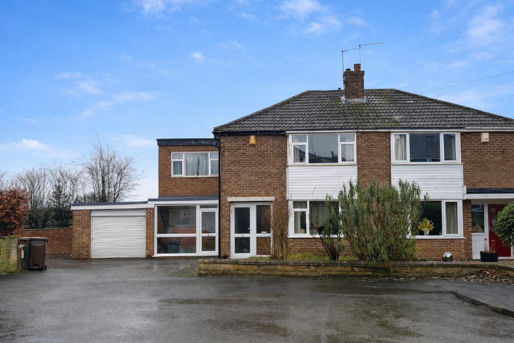 3 bedroom semi-detached house for sale in Ashbourne Drive, Pontefract ...
