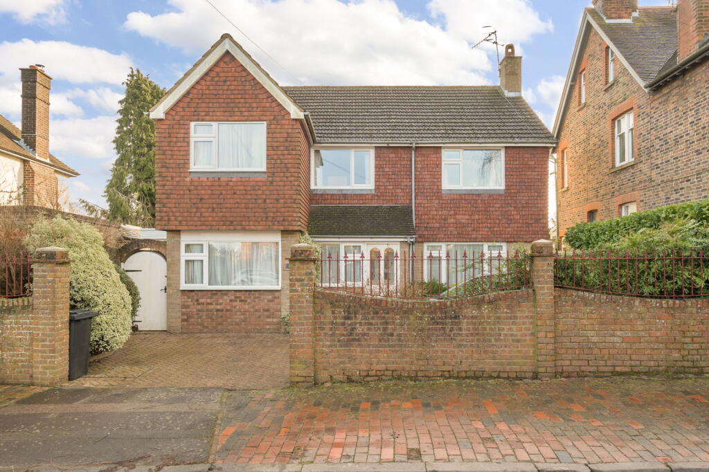 4 bedroom detached house for sale in Manor Road,Rusthall,Tunbridge ...