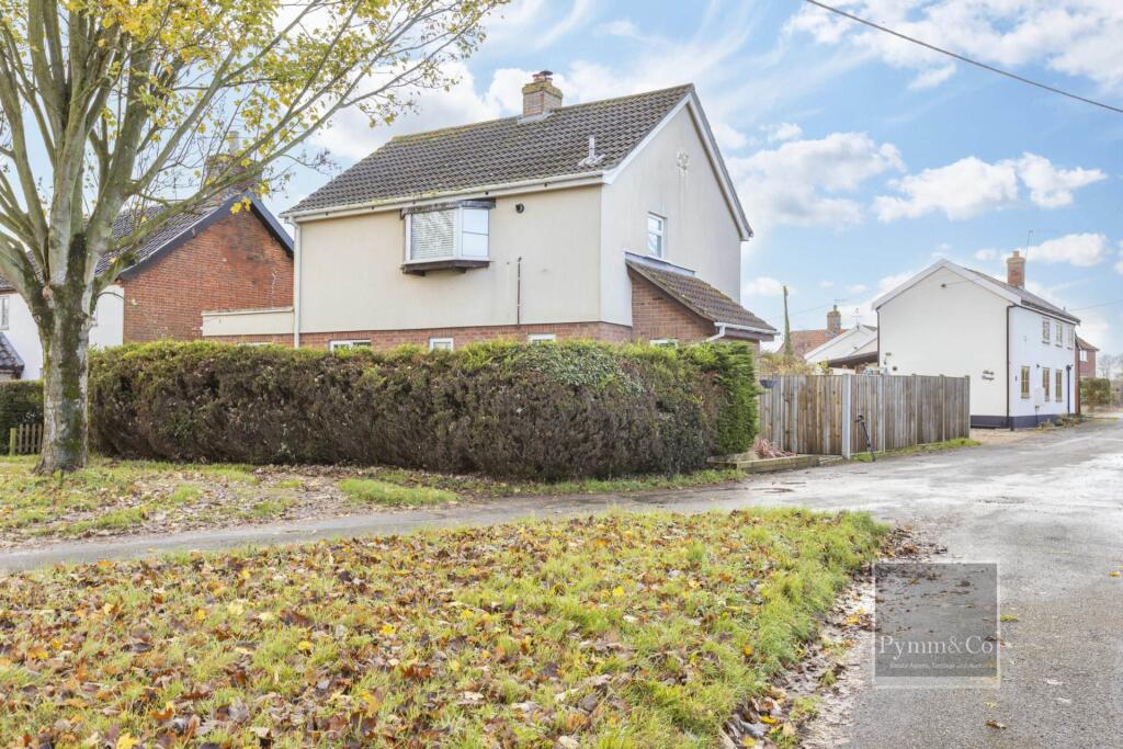 3 bedroom detached house for sale in The Common, Harleston, IP20
