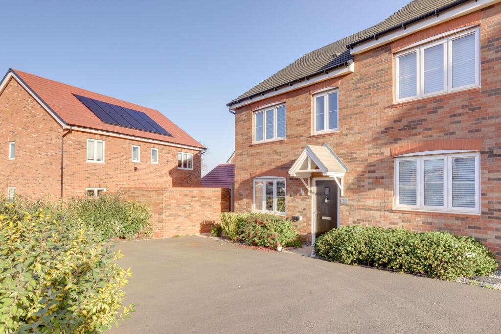 3 bedroom semi-detached house for sale in Rose Way, Edwalton ...