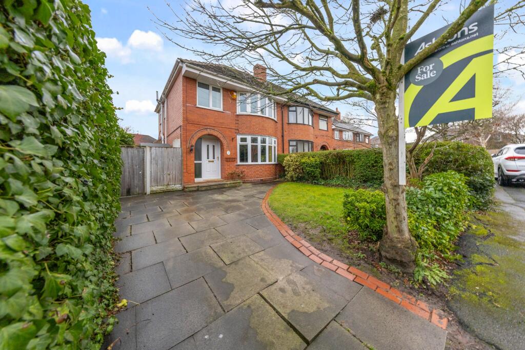 3 bedroom semi-detached house for sale in Lilford Drive, Great Sankey, WA5