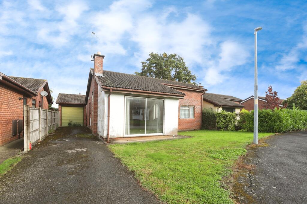 2 bedroom detached bungalow for sale in Abbey Gardens, Wrexham, LL13