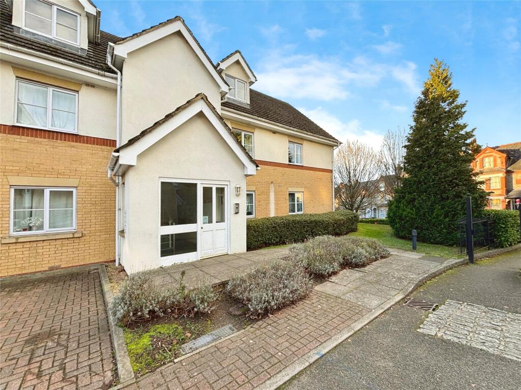 2 bedroom apartment for sale in Avenue Heights, Basingstoke Road ...