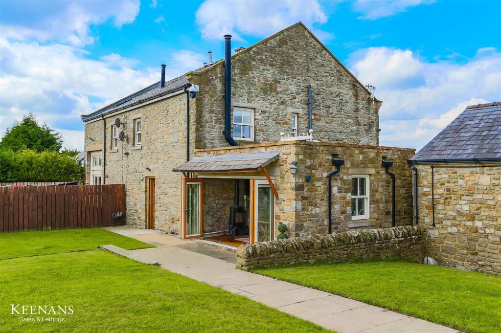 Equestrian facility for sale in Side Beet Lane, Rishton, Blackburn, BB1