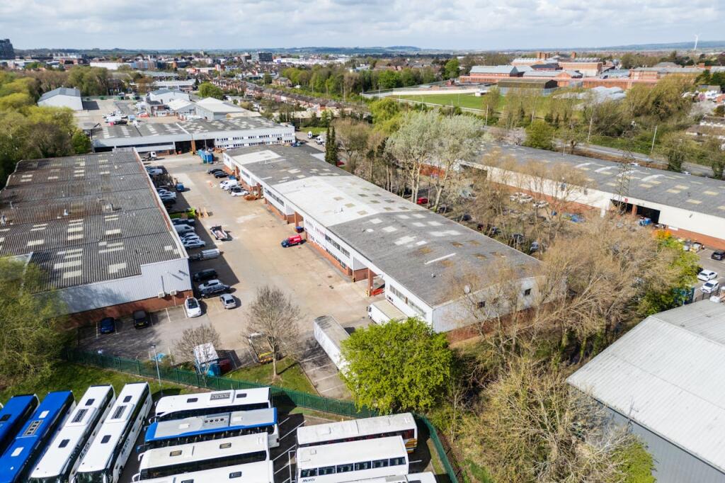 Distribution warehouse to lease in Unit 15, Stocklake Park Industrial ...
